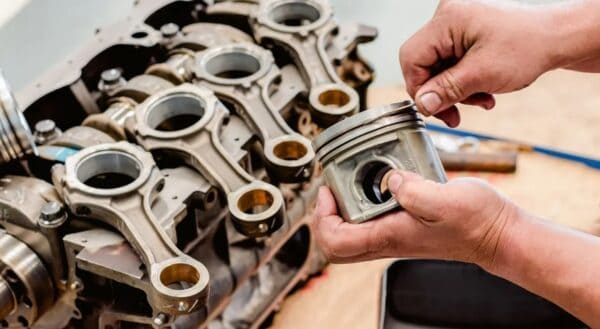 Symptoms Of Bad Valve Seals And Piston Rings [+ Replacement Cost]